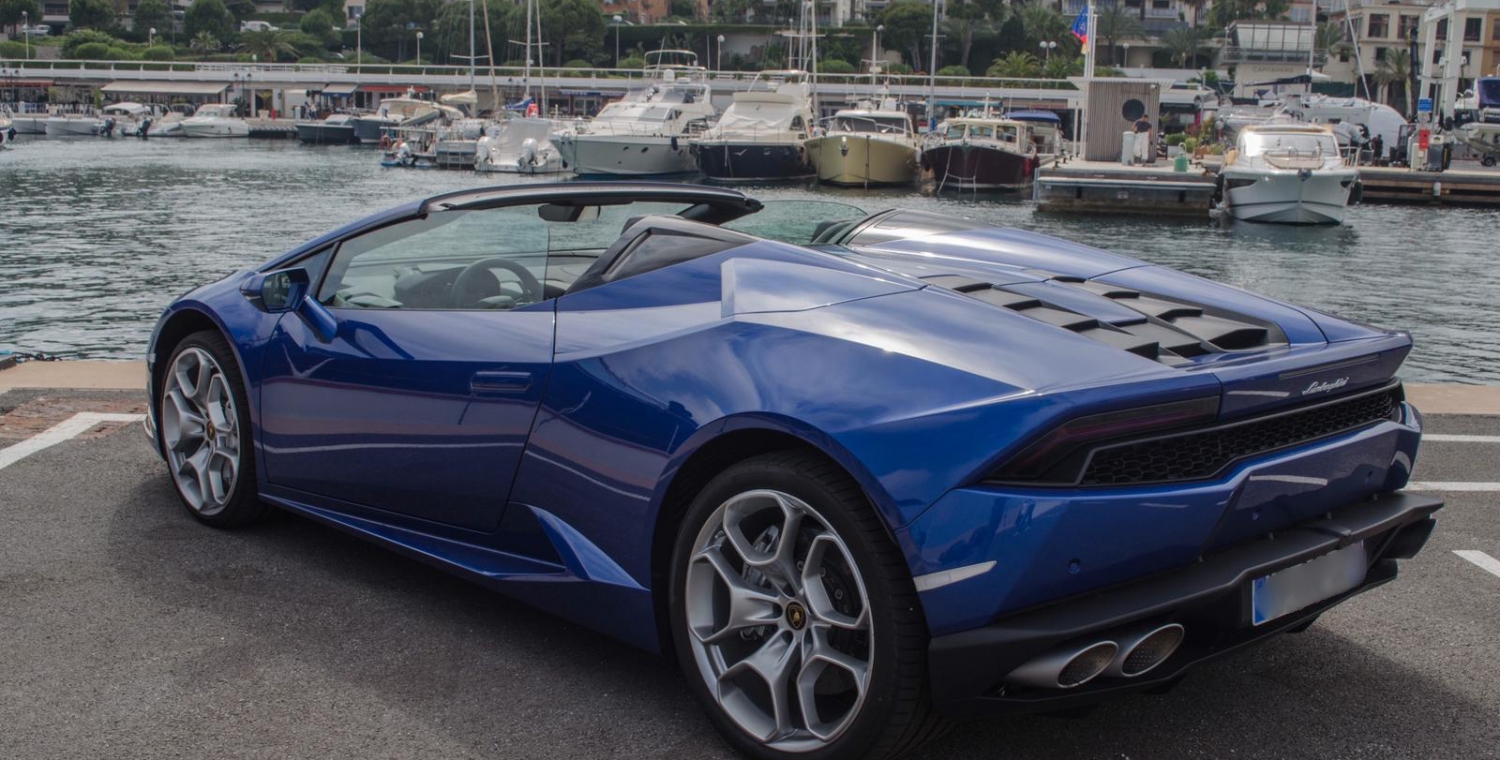 Lamborghini Huracan Spider à louer, louer une Lamborghini | LR MC